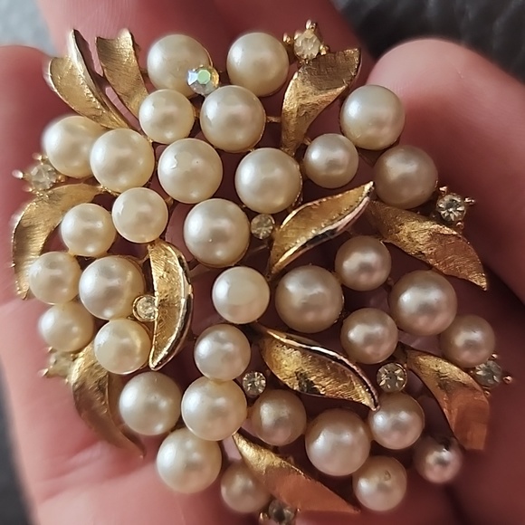 Lisner Jewelry | Jewelry | Vtg Lisner Brooch | Poshmark